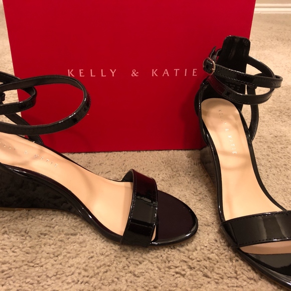Kelly & Katie | Shoes | Kelly Katie Wedge Sandal | Poshmark
